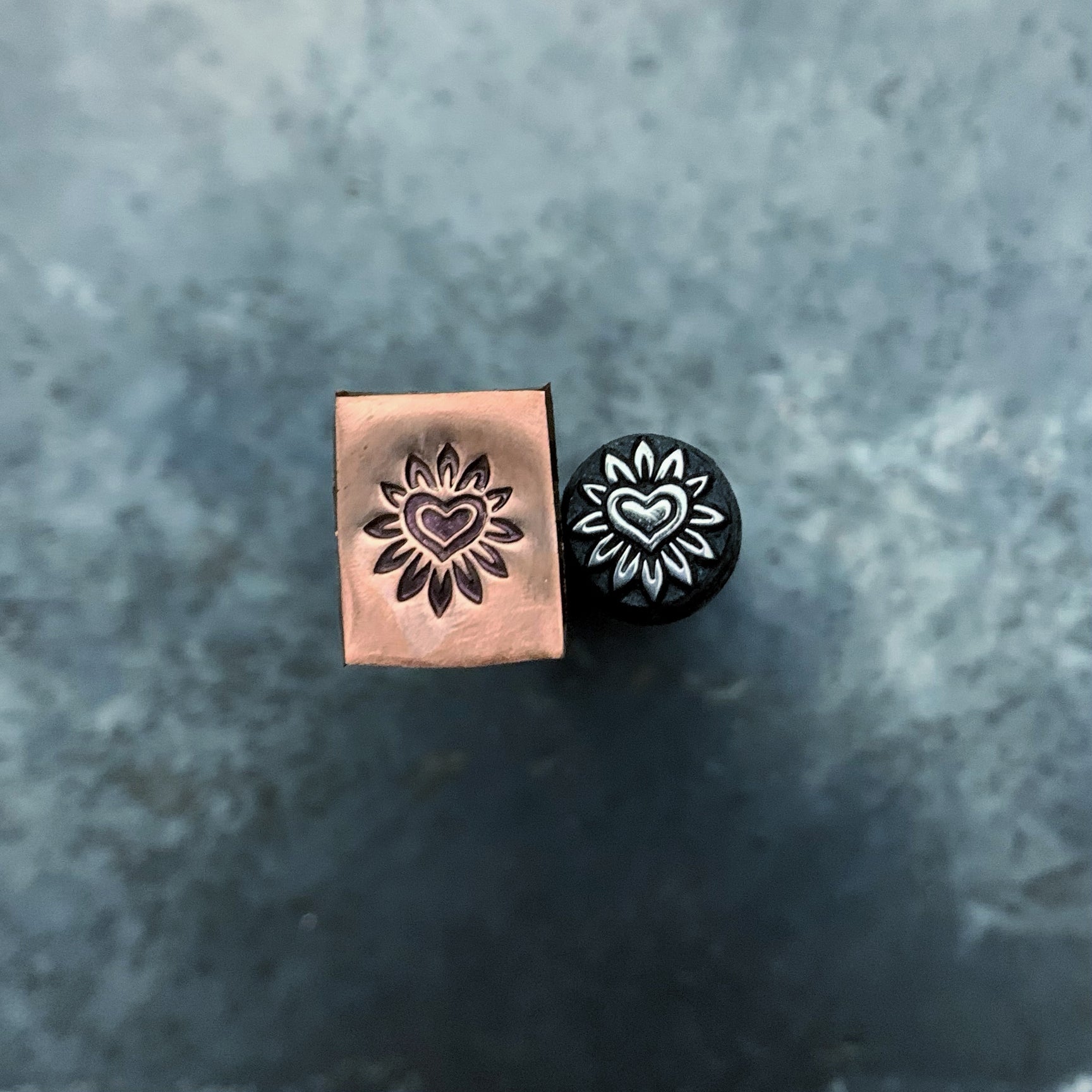 ROUND – Silver Lining Metal Stamps