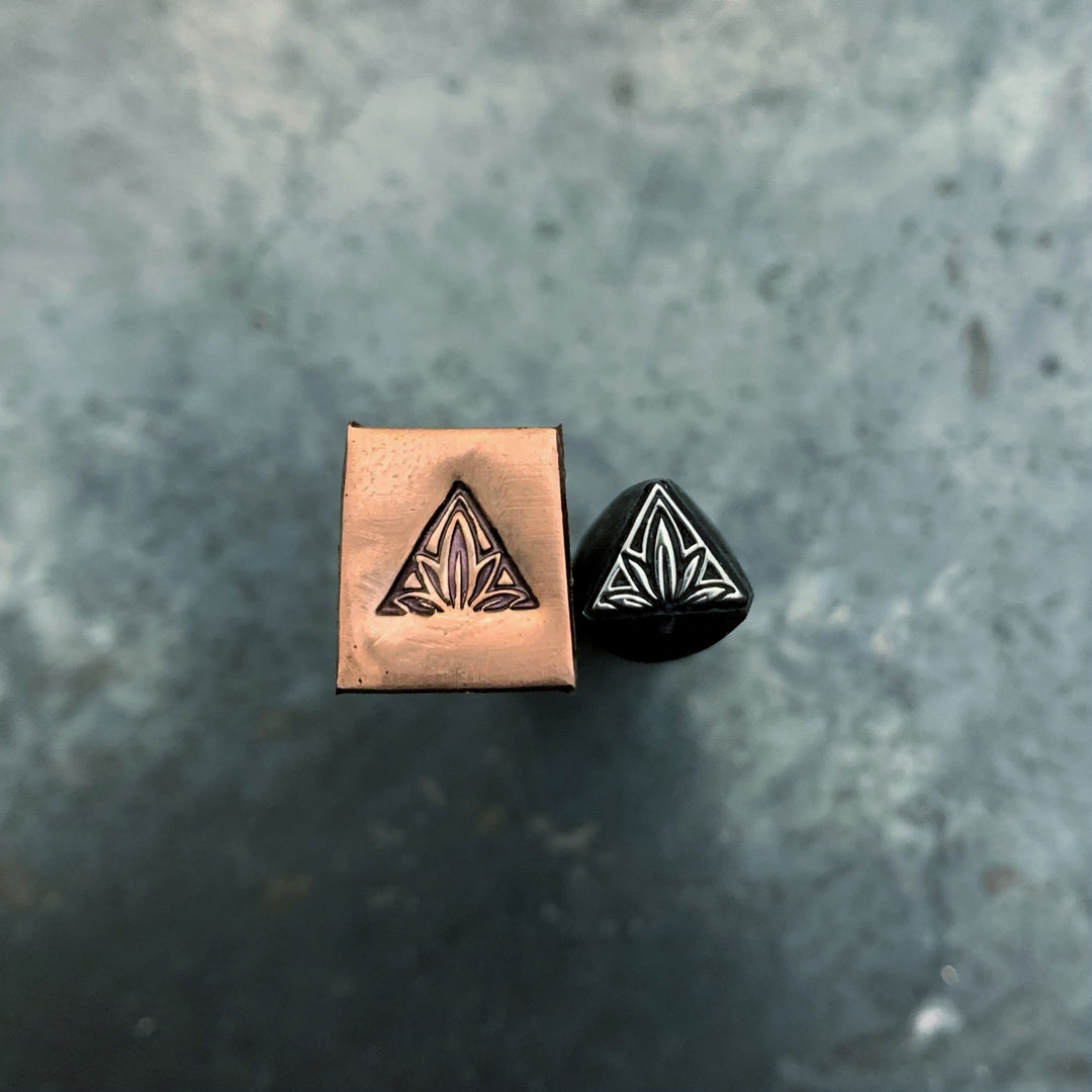 TRIANGULAR – Silver Lining Metal Stamps
